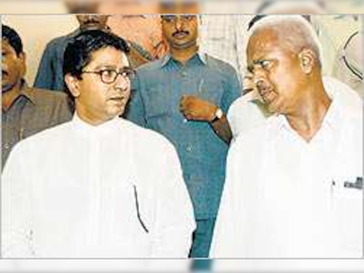 Pramod Mahajan Family Tree
