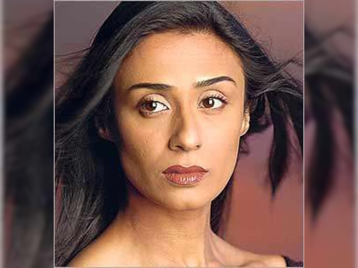 Achint is a beauty expert