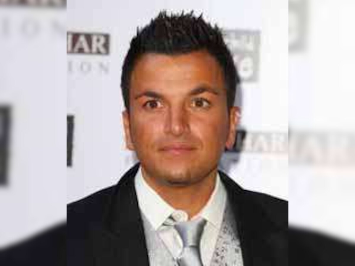 Peter Andre launches new 'muscle-defining' vest