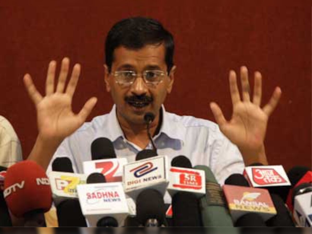 High drama as ex-IAC member confronts Arvind Kejriwal at press meet