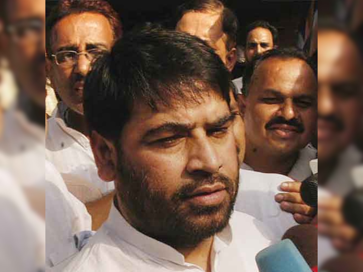 Controversial leader Sadhu Yadav surrenders in court, gets bail