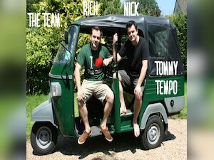 Two teachers on world tuk tuk tour reach Mumbai