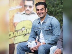 Arbaaz Khan wants to direct Shah Rukh Khan