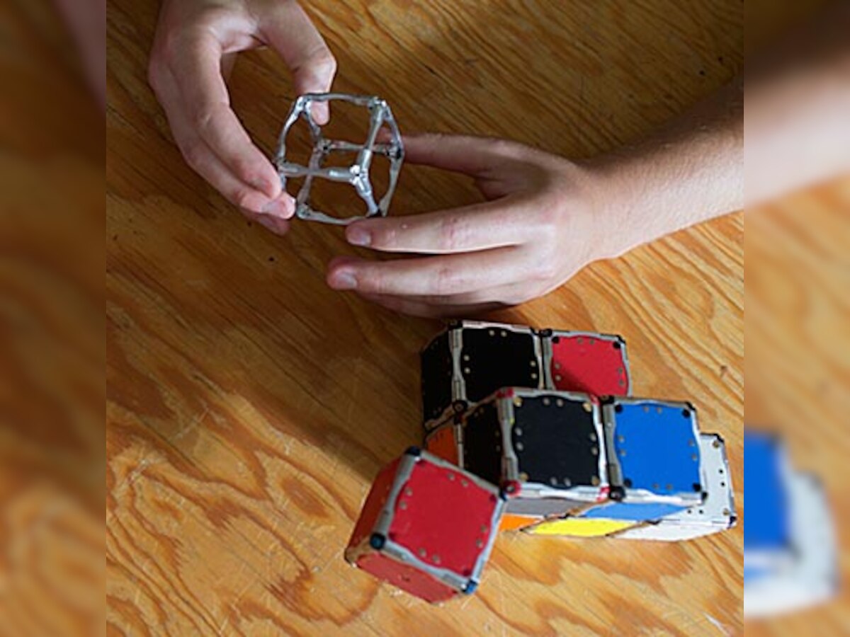 Mits New Self Assembling Acrobatic Cube Robots M Block Will Eventually