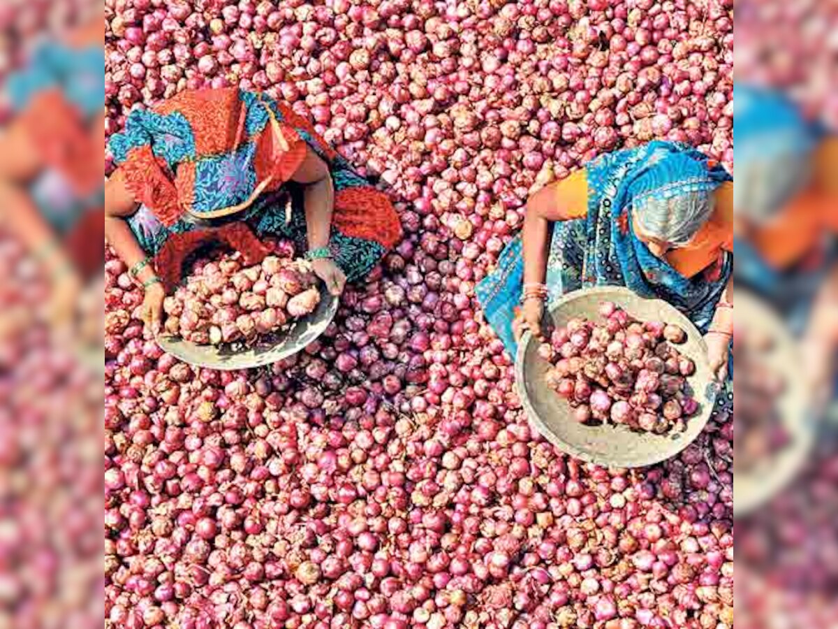 No respite, onion price soars to Rs 80/kg