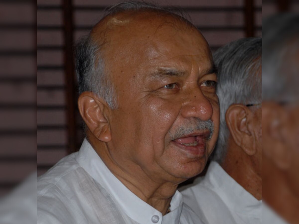 CPI leader Atul Anjan pulls up Sushilkumar Shinde for attending 'Rajjo''s music launch on day of ...
