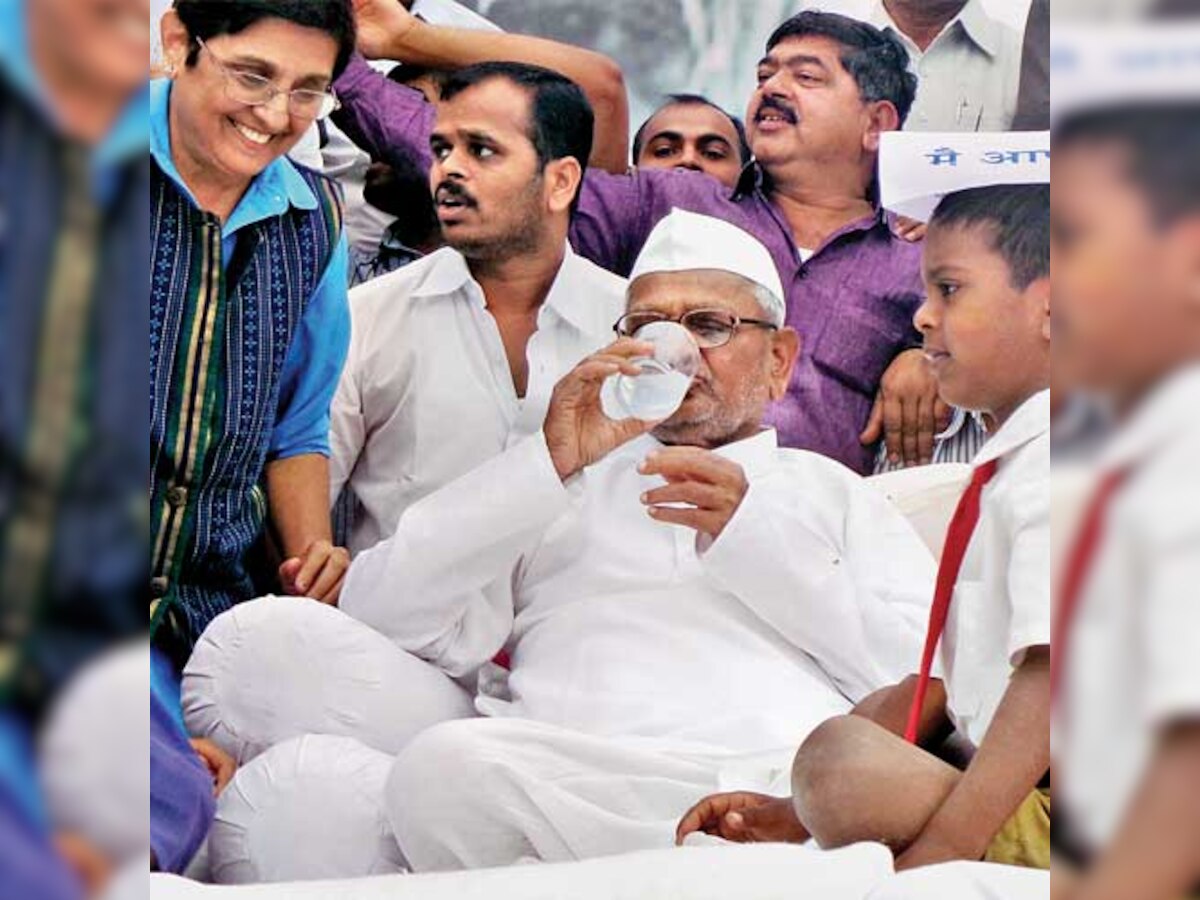 Ralegan celebrates as Anna Hazare prepares for another battle against ...