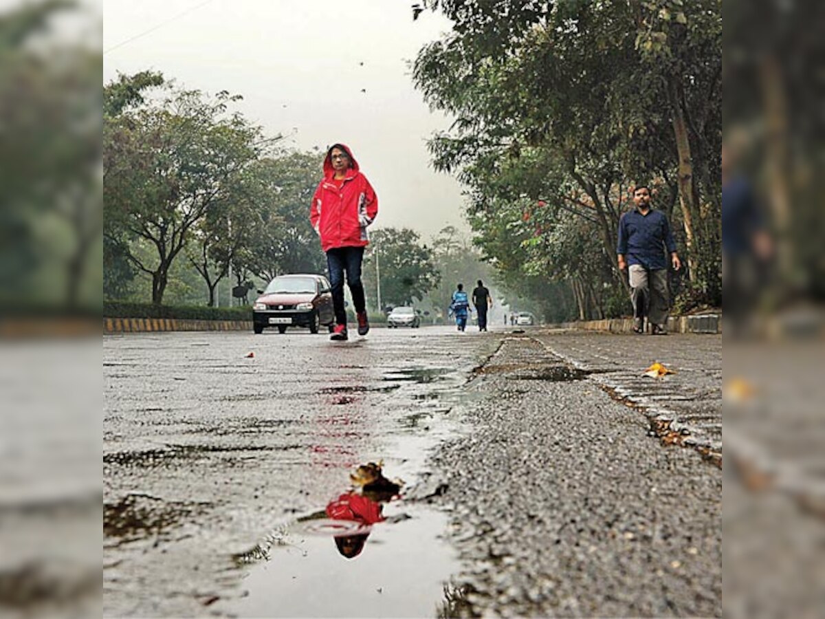 Winter showers take Mumbaikars by surprise