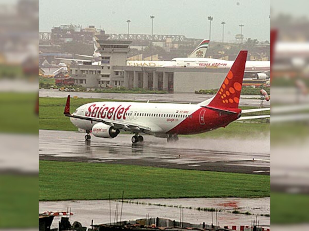 SpiceJet 'shares the love', to give out 1 lakh free tickets