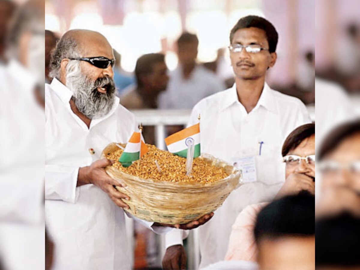 Bangalore: Congress has a nut-orious plan to counter Narendra Modi’s ...