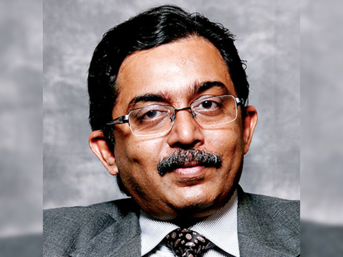 We are looking at 3 lakh tablet sales in Indian market for FY15: Bimal Raj