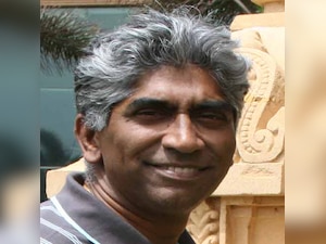 Ashok Amritraj wishes Rajinikanth for 'Kochadaiiyaan'