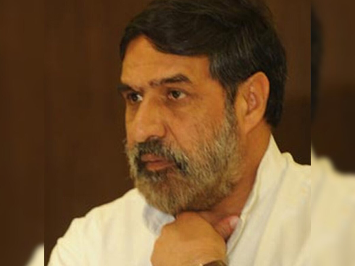 Congress attacks Narendra Modi over 'snoopgate'; calls Gujarat 'police ...