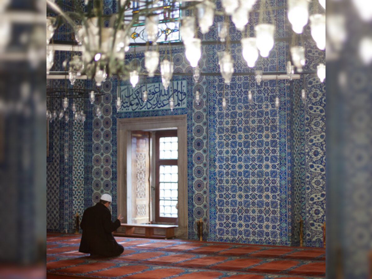 Religious leaders ask Muslims to boycott both BJP, Congress