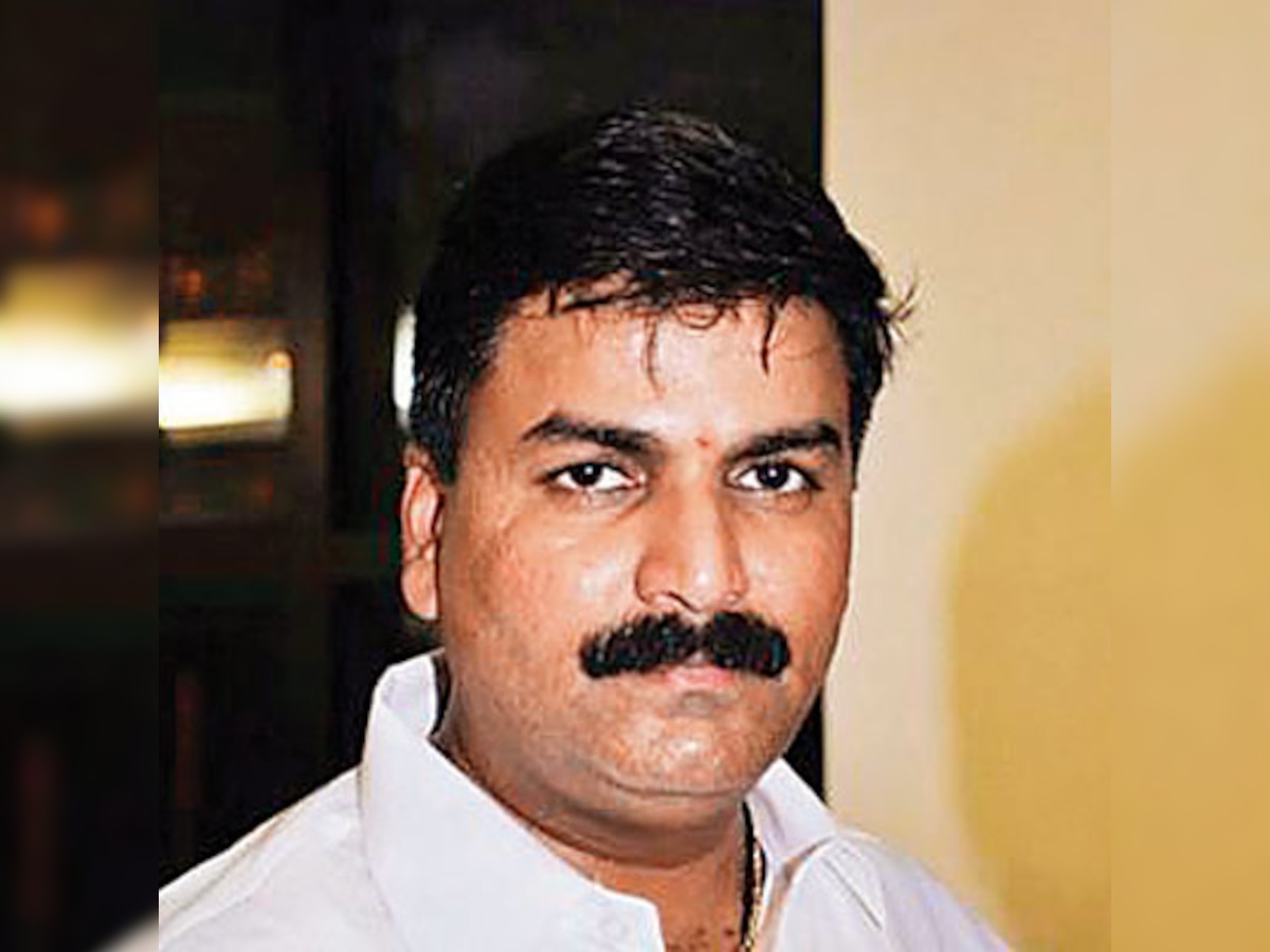 Shiv Sena gives Manohar Joshi the boot, Rahul Shewale to contest from ...