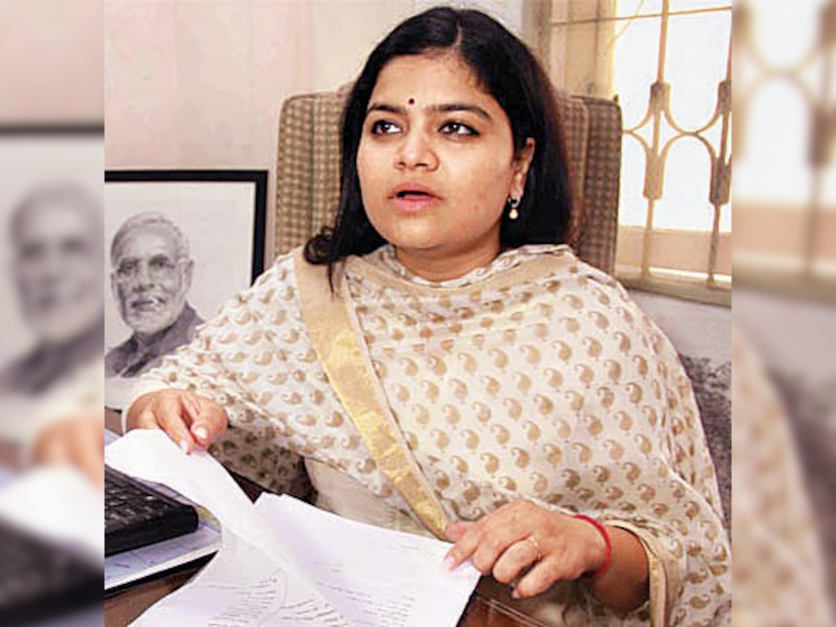 Mumbai, the original big city, ignored in budget, Poonam Mahajan tells ...