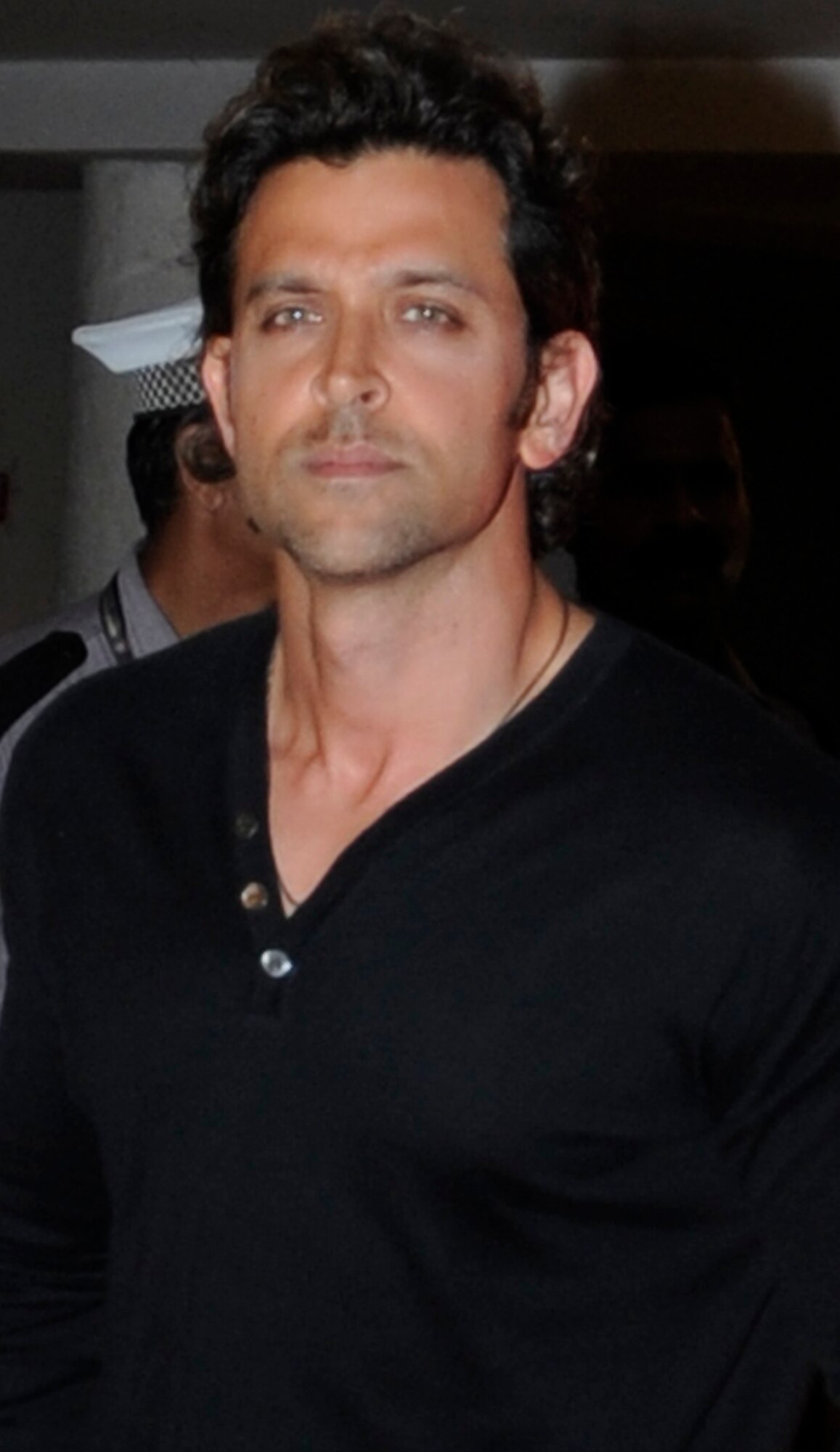 Hrithik Roshan appeals for contributions to help family of firefighter ...