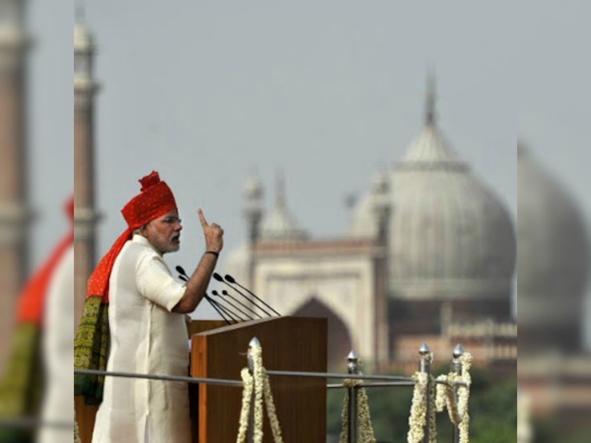 BMC officials and Khar residents take up the broom, join Narendra Modi ...
