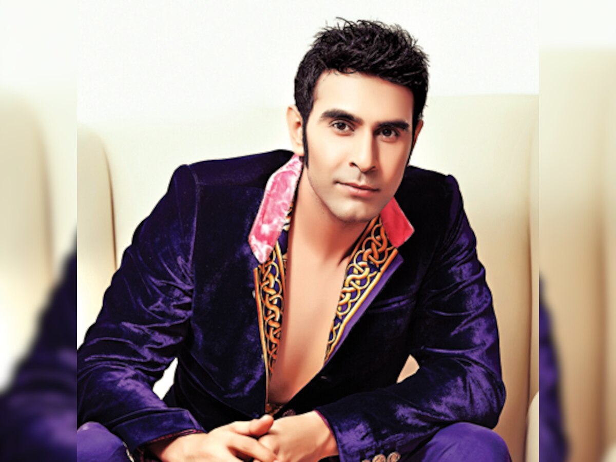 Art auction for rehabilitating orphans across the country