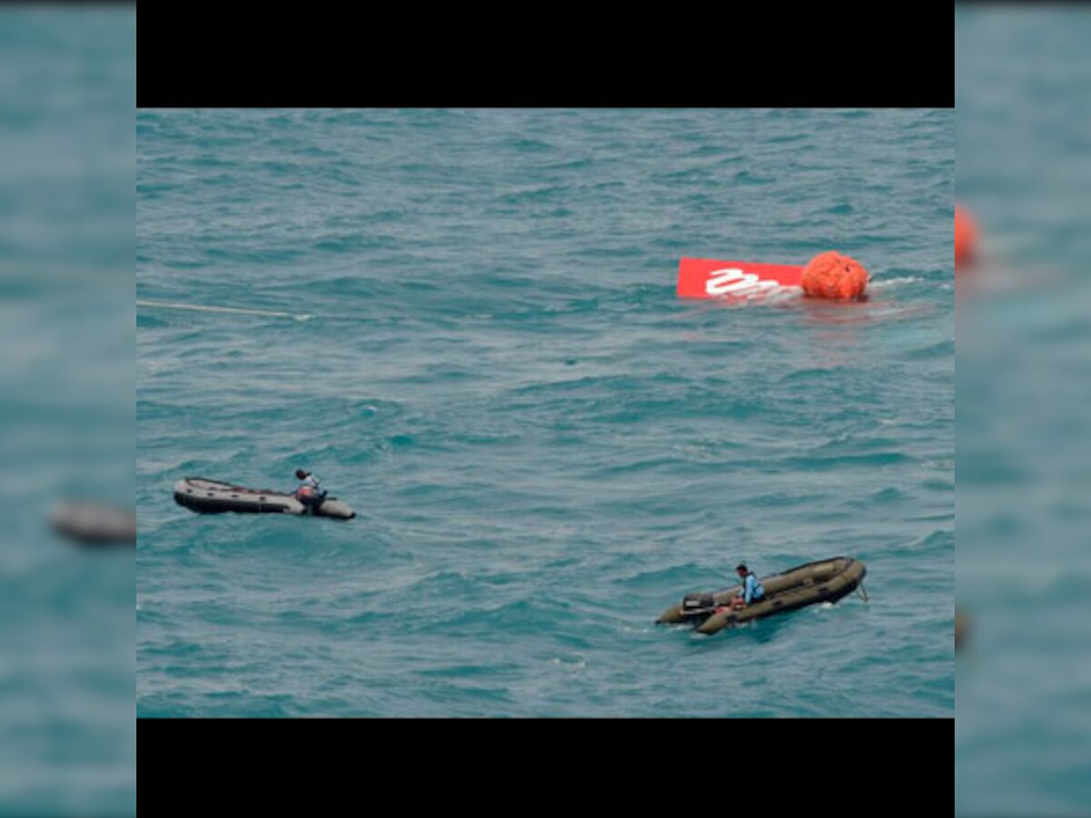 AirAsia QZ8501: Plane's tail end retrieved from Java Sea
