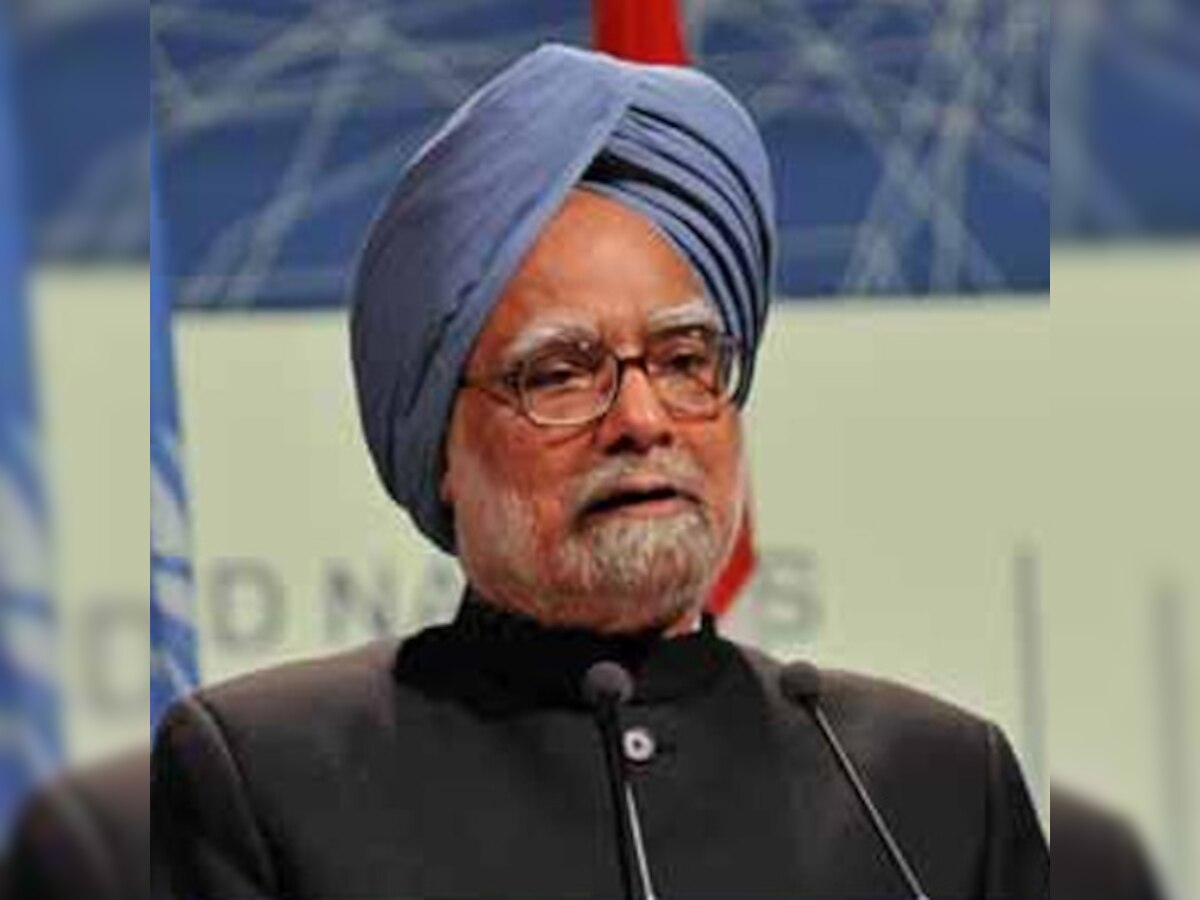 Manmohan Singh launches Congress party's app-based membership drive