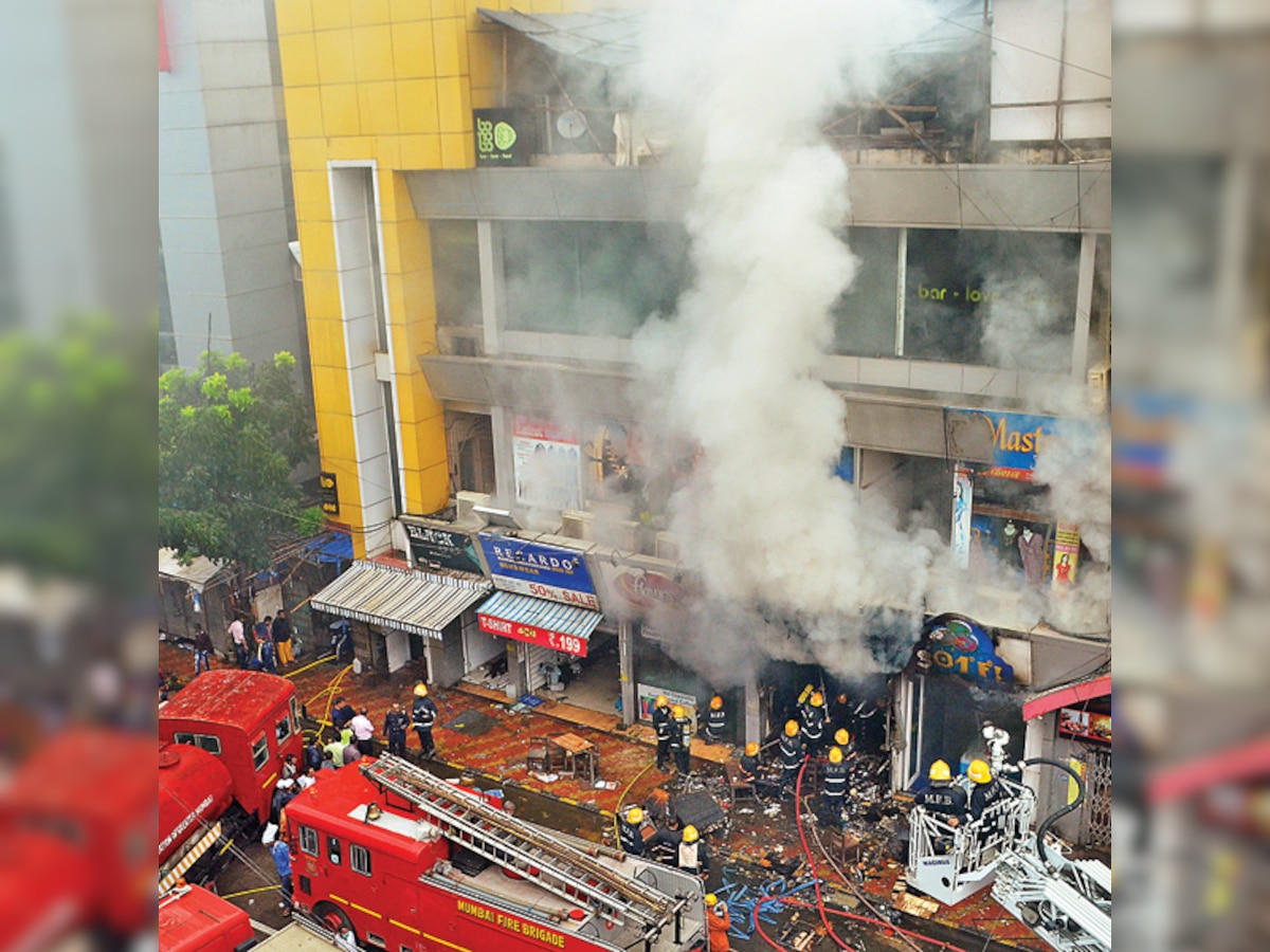 Bandra mall fire guts 3 stores