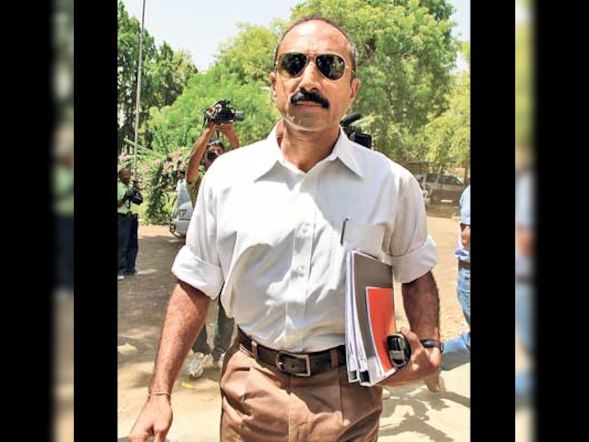 Gujarat riots: Supreme Court dismisses plea of former IPS officer ...