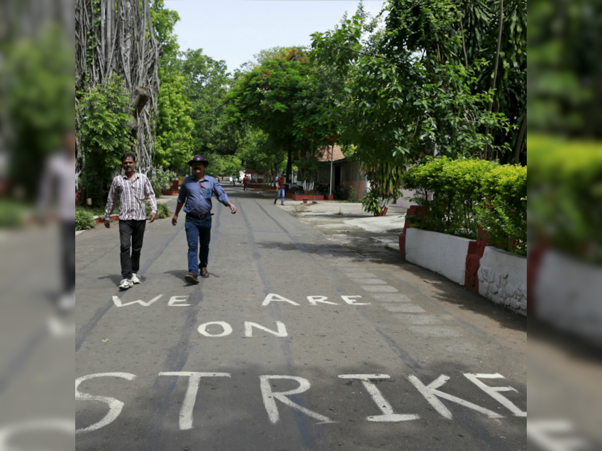 FTII students call off 139-day strike, won't talk with government
