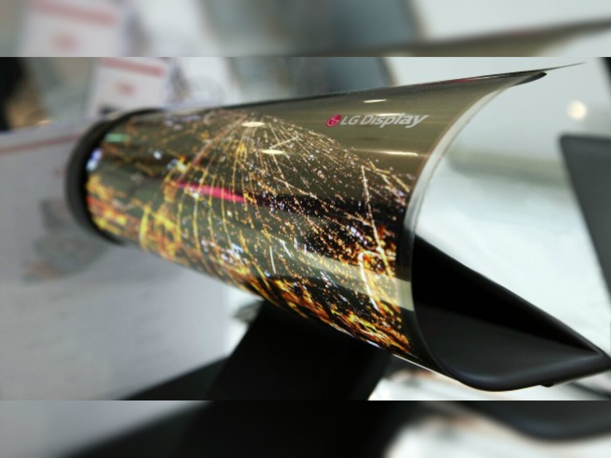 LG to show off an 18-inch display that can be rolled up like a newspaper