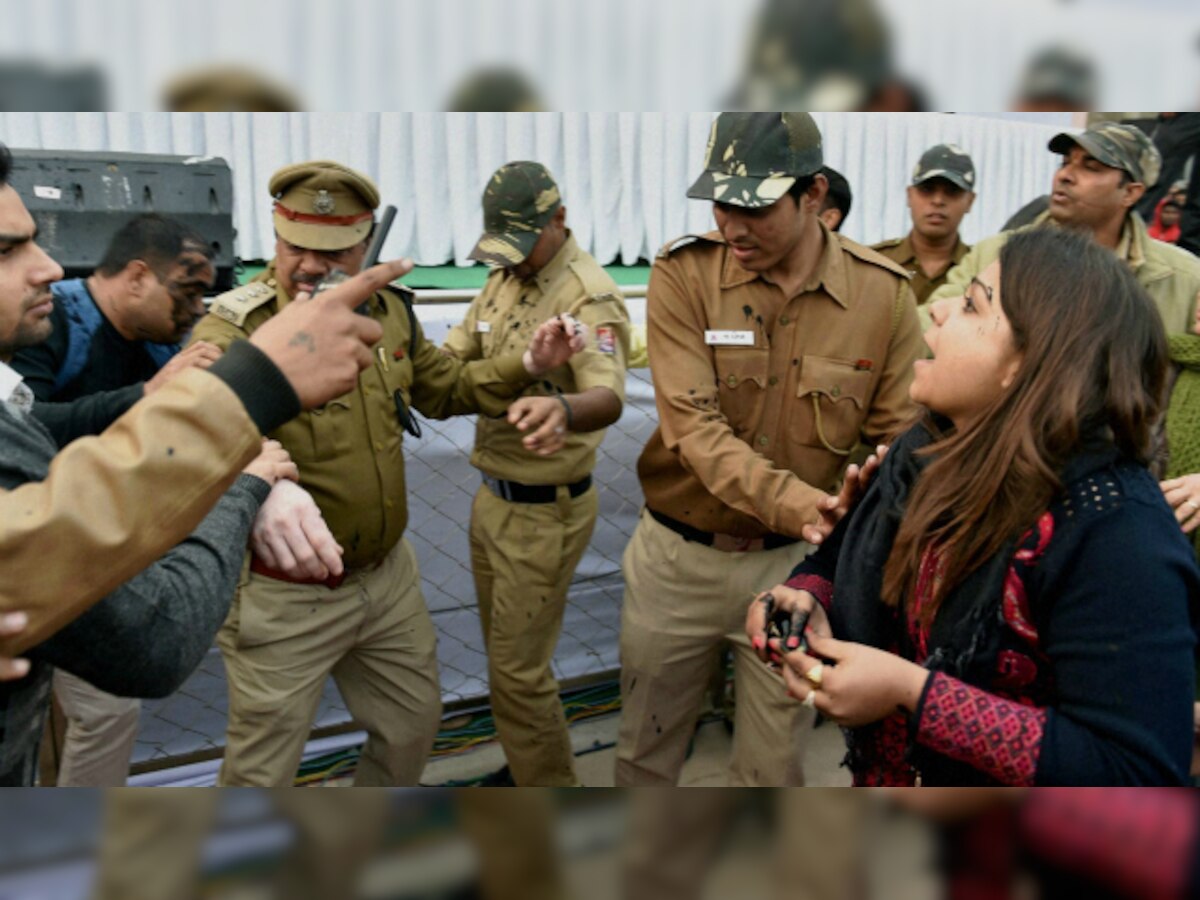Delhi government seeks report on ink attack from Police Commissioner