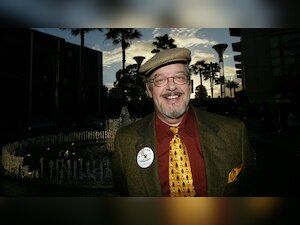 Voice of Bugs Bunny, Daffy Duck Joe Alaskey dies