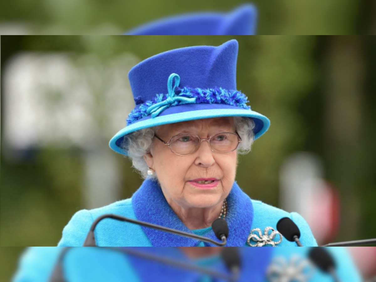Watch: Queen Elizabeth caught on camera calling Chinese officials 'very ...