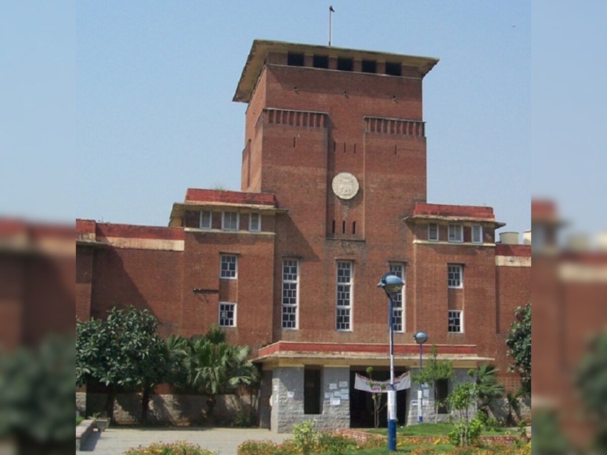 DU offers its students internship in VC office
