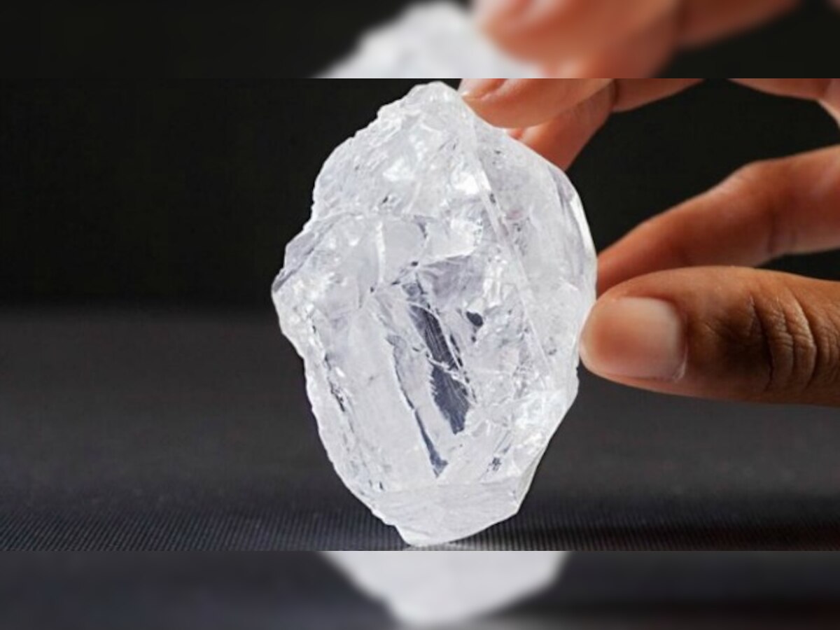 World's largest uncut diamond set to be auctioned in UK