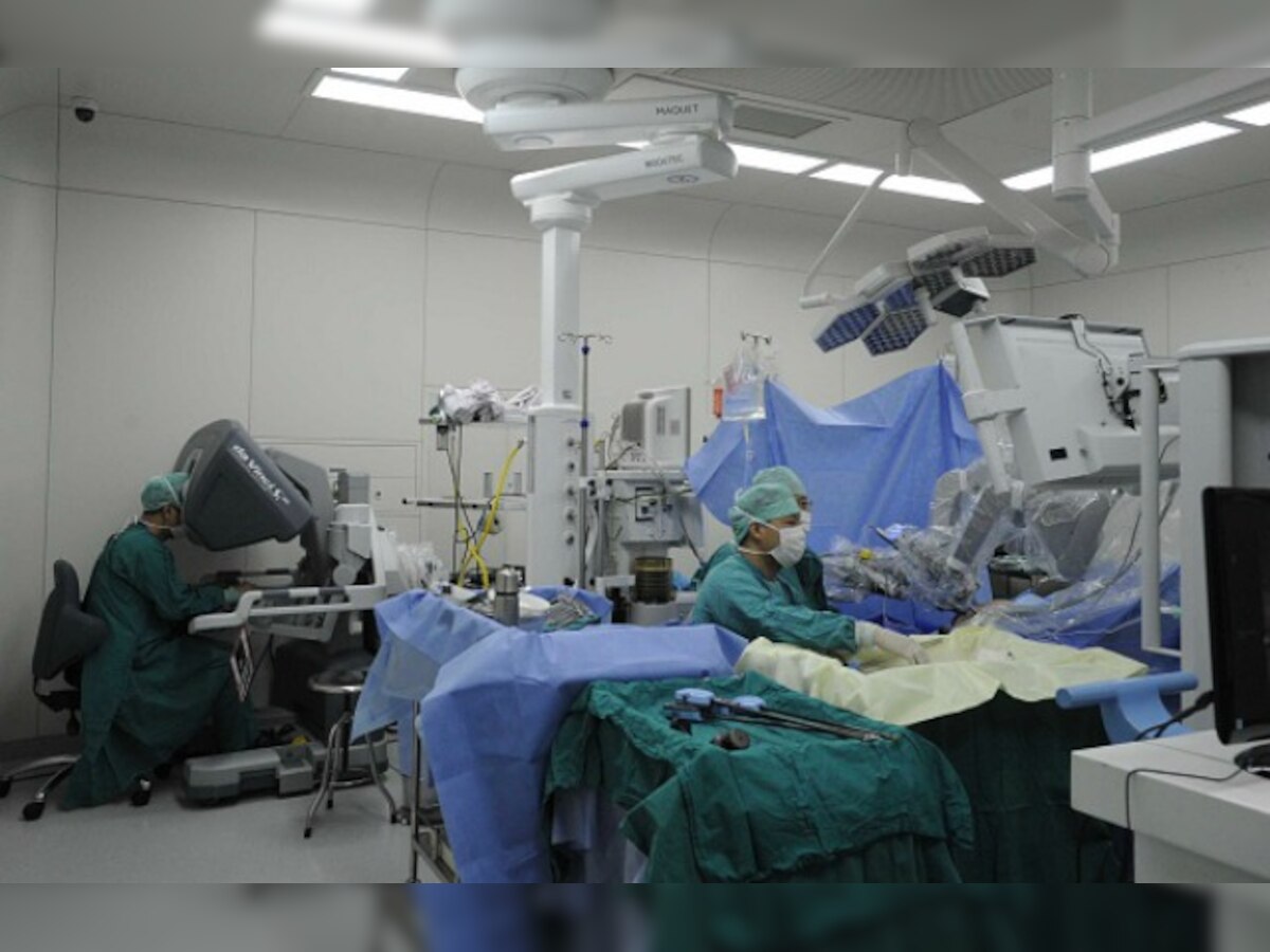 New crop of surgical robots strive for space in the operating room