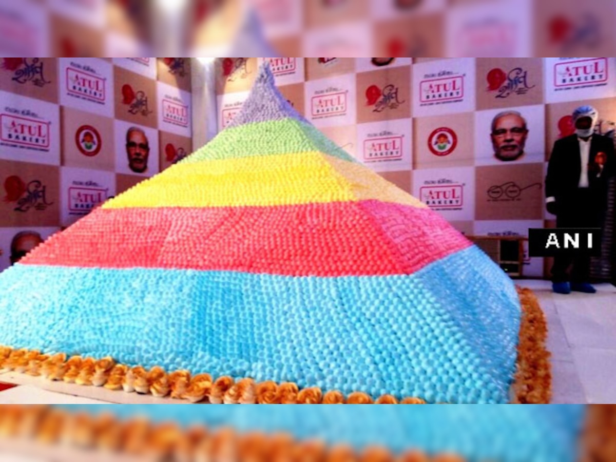 Surat: World's tallest cake prepared to celebrate PM Modi's birthday
