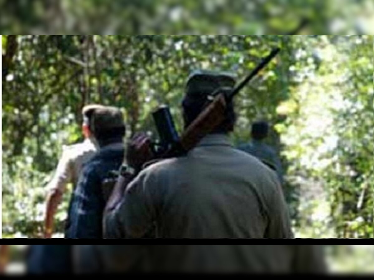 Jharkhand: Maoist leader surrenders, to receive Rs 5 lakh as per surrender policy