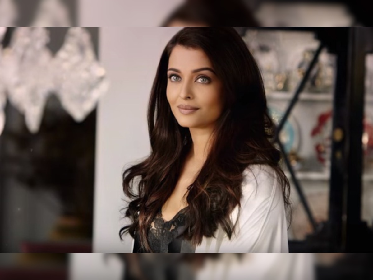 Beauty is transient and changes with time: Aishwarya Rai Bachchan