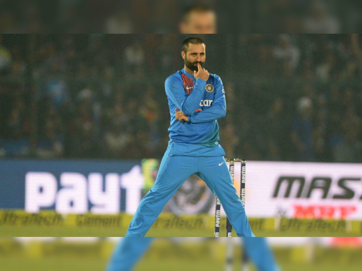 Watch: Parvez Rasool attracts controversy by chewing gum during ...