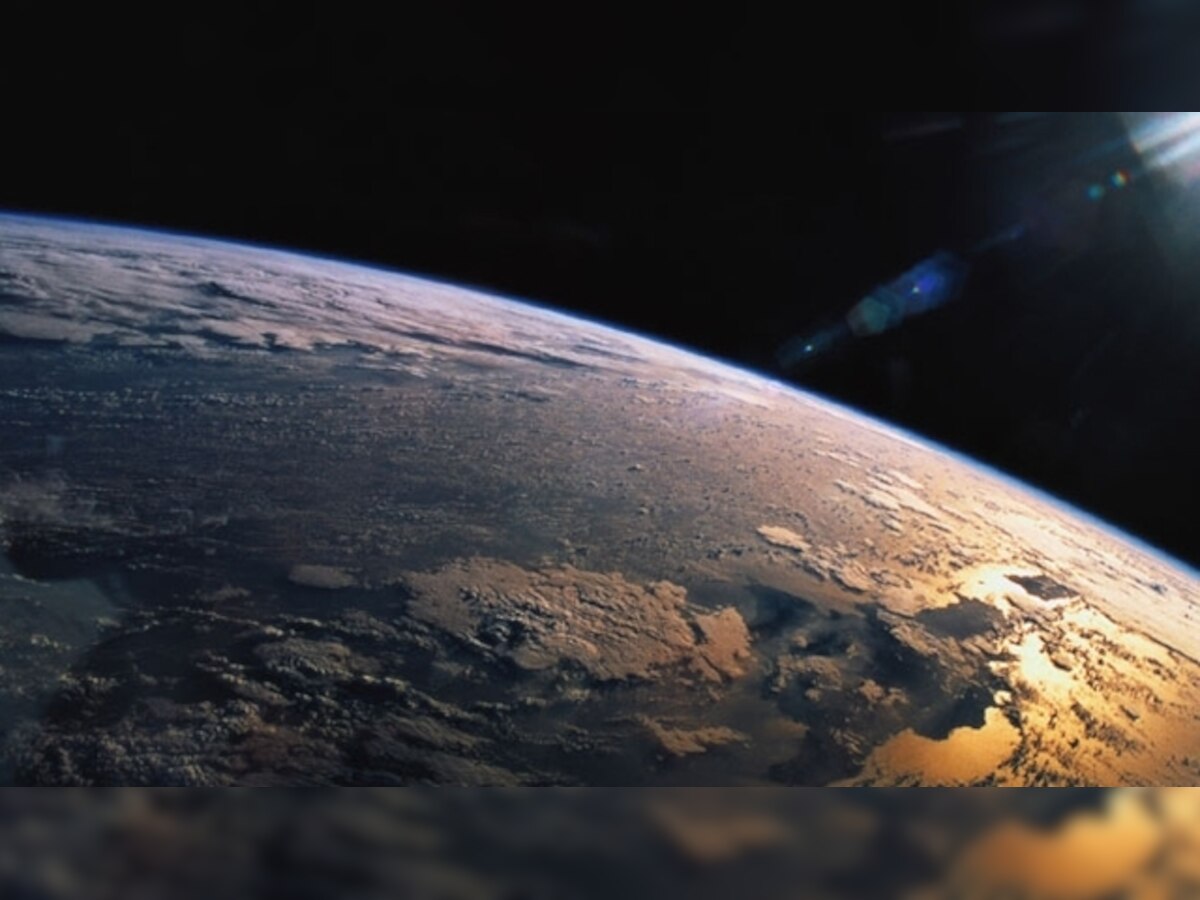 Was Earth's evolution delayed by 2 billion years due to oxygen levels?