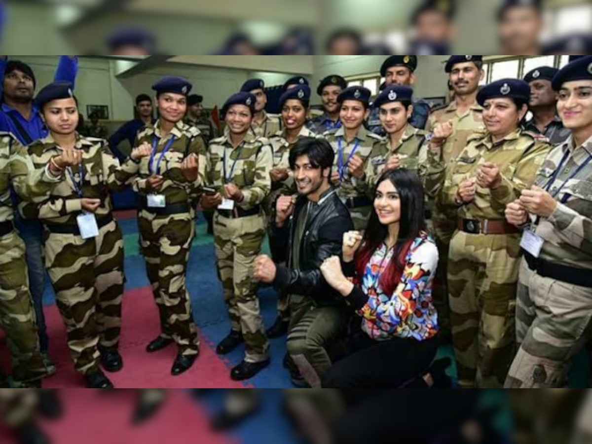 Team 'Commando 2' meets the real commando in Delhi!