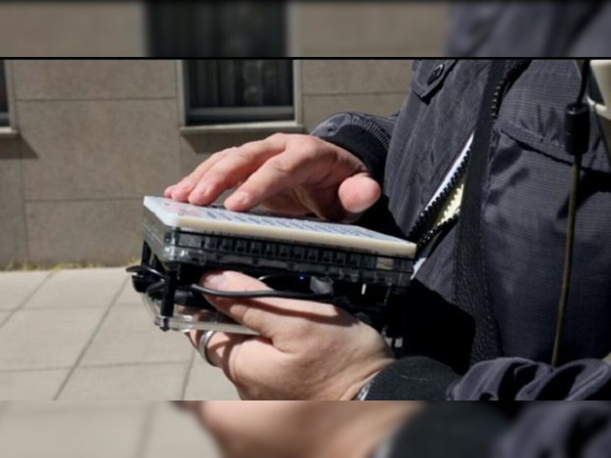 New touchable tablet to guide the visually impaired