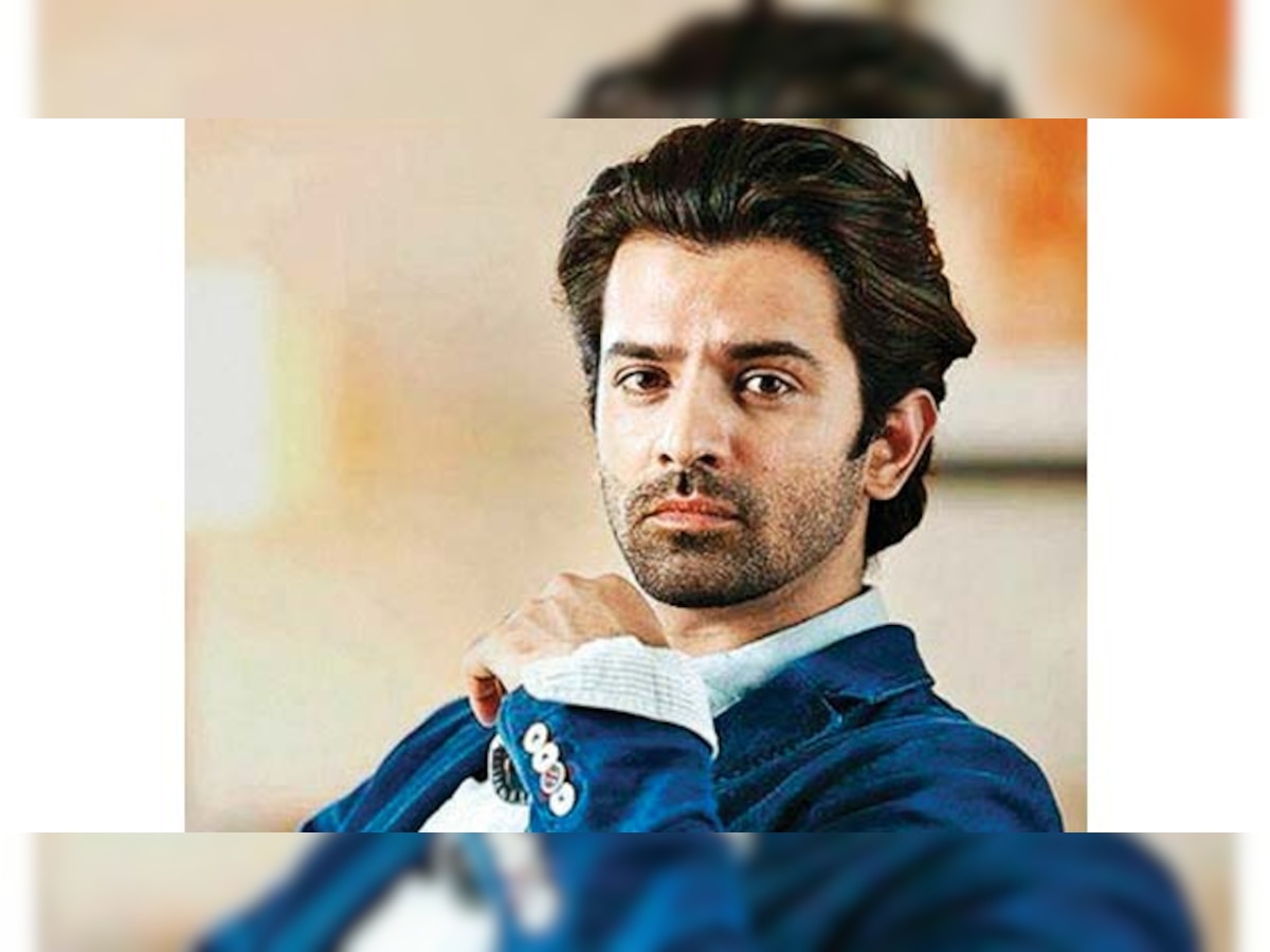 Iss Pyaar Ko Kya Naam Doon fame Barun Sobti guards his look for his comeback show