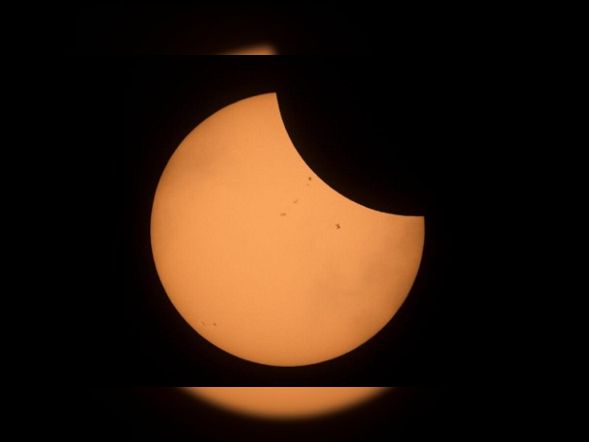 SEE PIC: International Space Station pulled off the photobomb of a ...