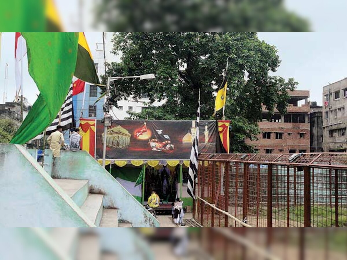 Rare Bengal harmony in times of strife