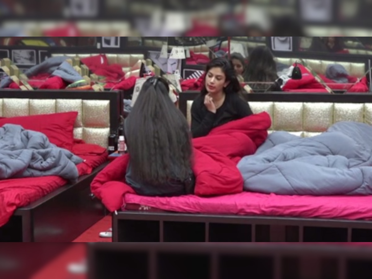 Bigg Boss 11: Did Bandgi Kalra get a love bite inside the house?