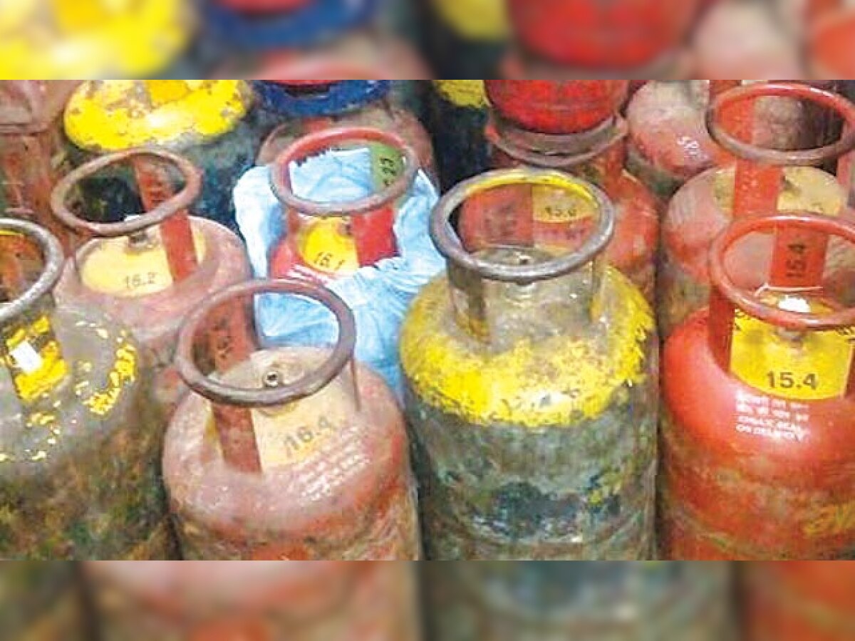Jammu and Kashmir: Police seizes 160 gas cyclinders dumped illegally in ...