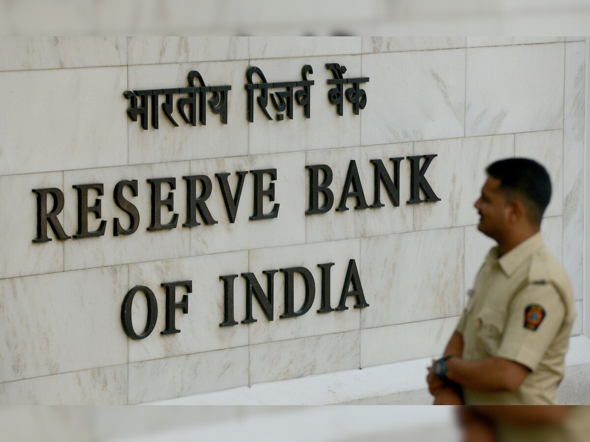 Govt appoints S Gurumurthy, Satish Marathe to RBI board