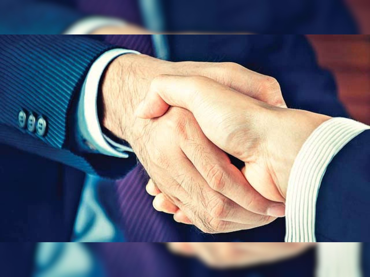 Muslim couple denied Swiss citizenship over handshake refusal