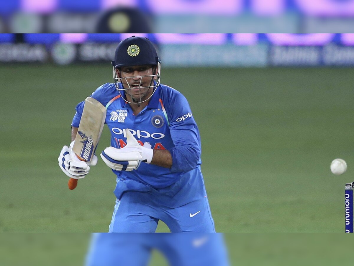 WATCH: CSK team-mate reveals how MS Dhoni bonds with youngsters over ...